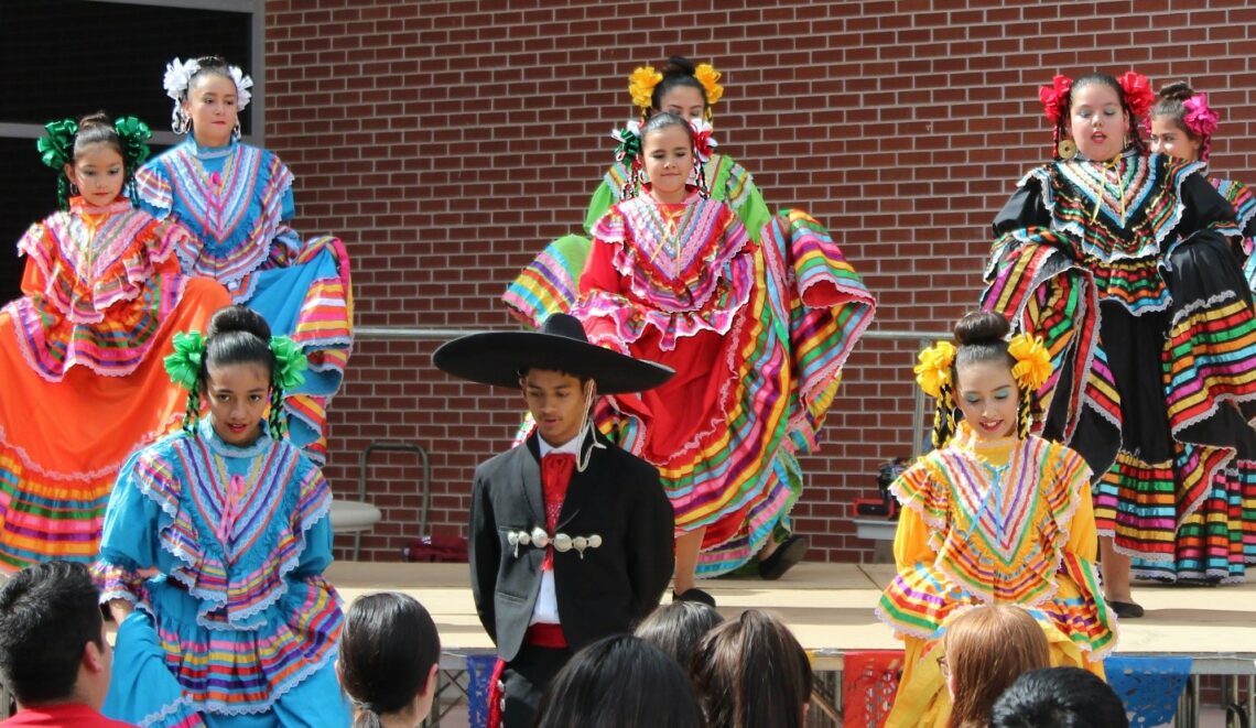 Spanish Club Celebrates Hispanic Heritage Month - SUL ROSS