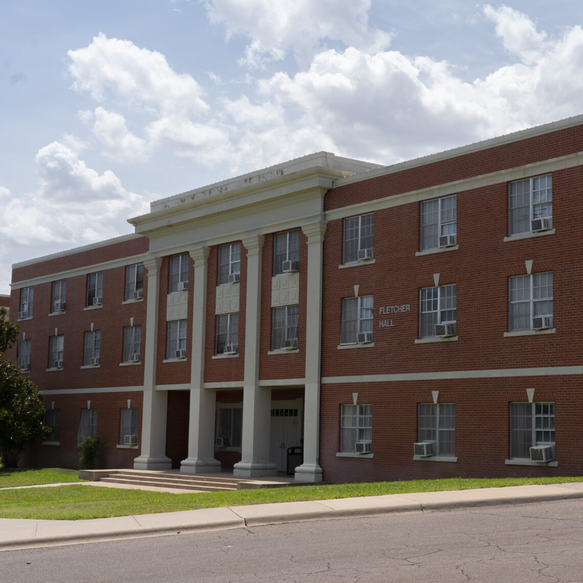 Residential Living - SUL ROSS