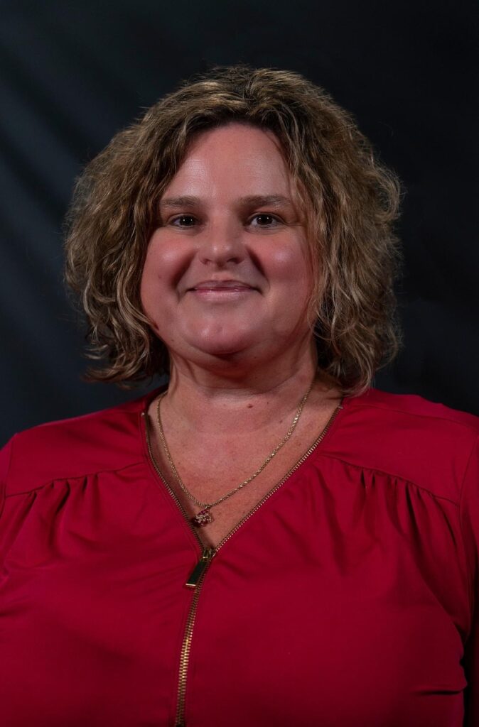Dr. Jennifer Miller-Ray named outstanding teacher at Sul Ross State ...